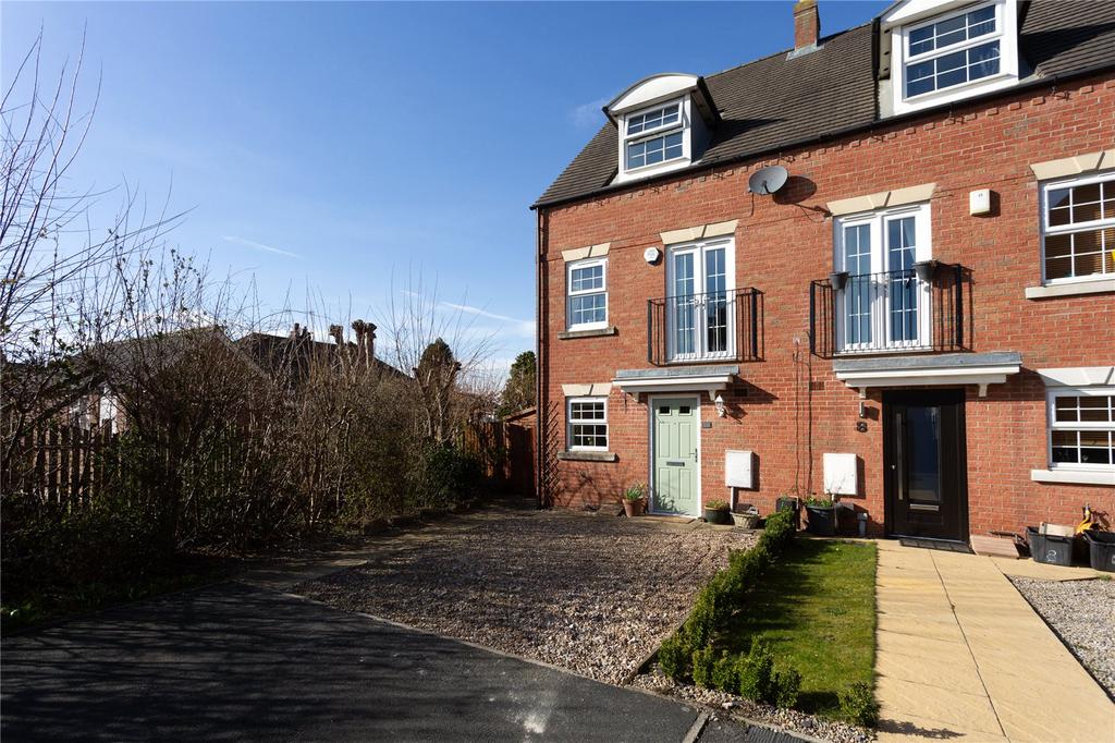 Cheshire Close, North Yorkshire YO30 3 bed semi-detached house for sale ...