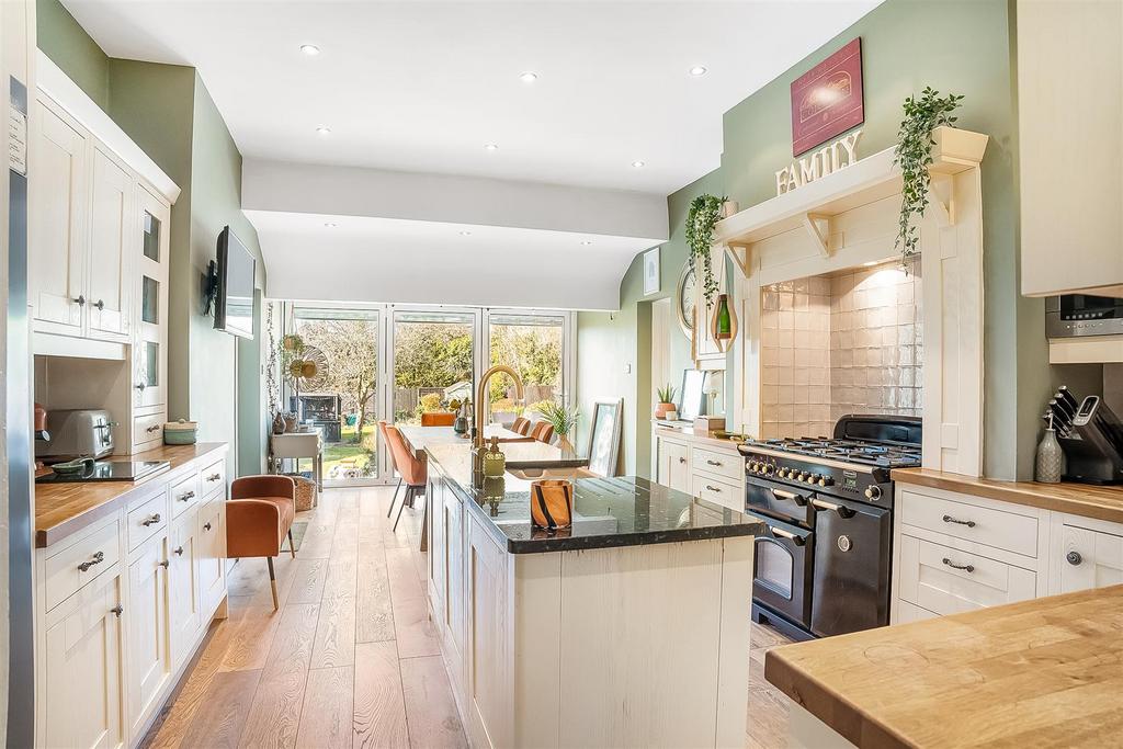 Burcott Road, Purley CR8 5 bed detached house for sale - £1,000,000