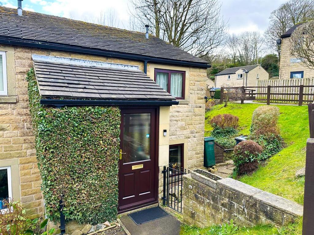Wood Street, Steeton, 2 bed end of terrace house - £199,950