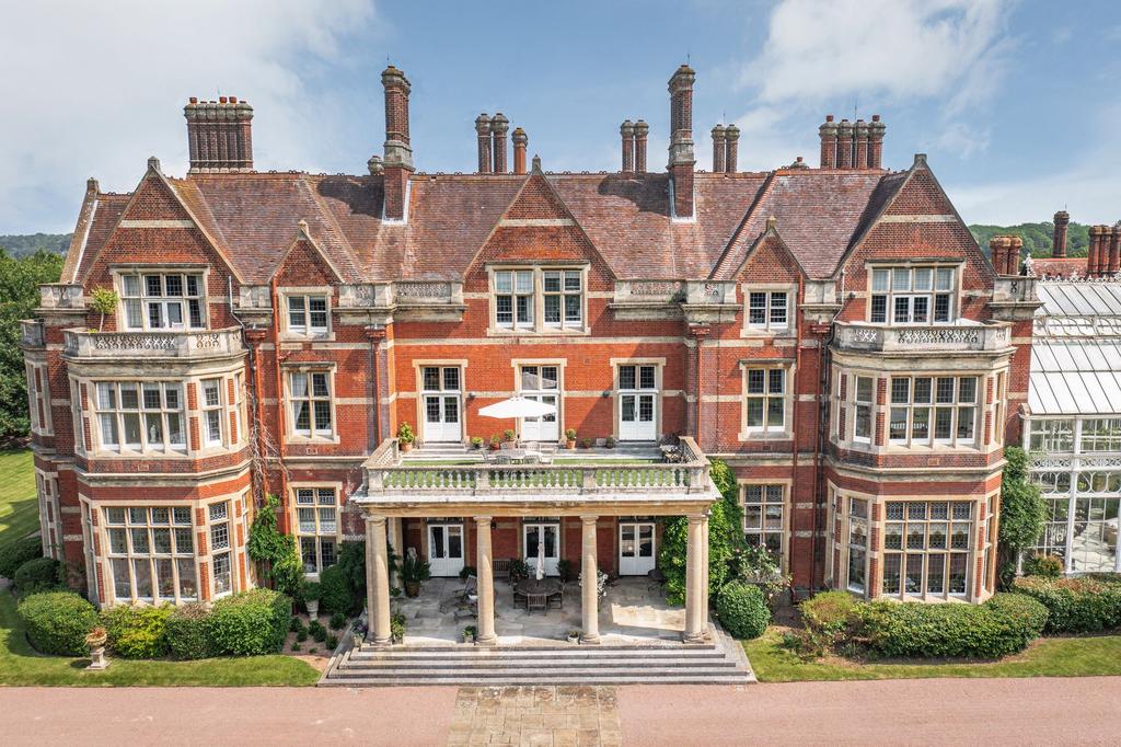 Trowse 2 bed apartment - £645,000