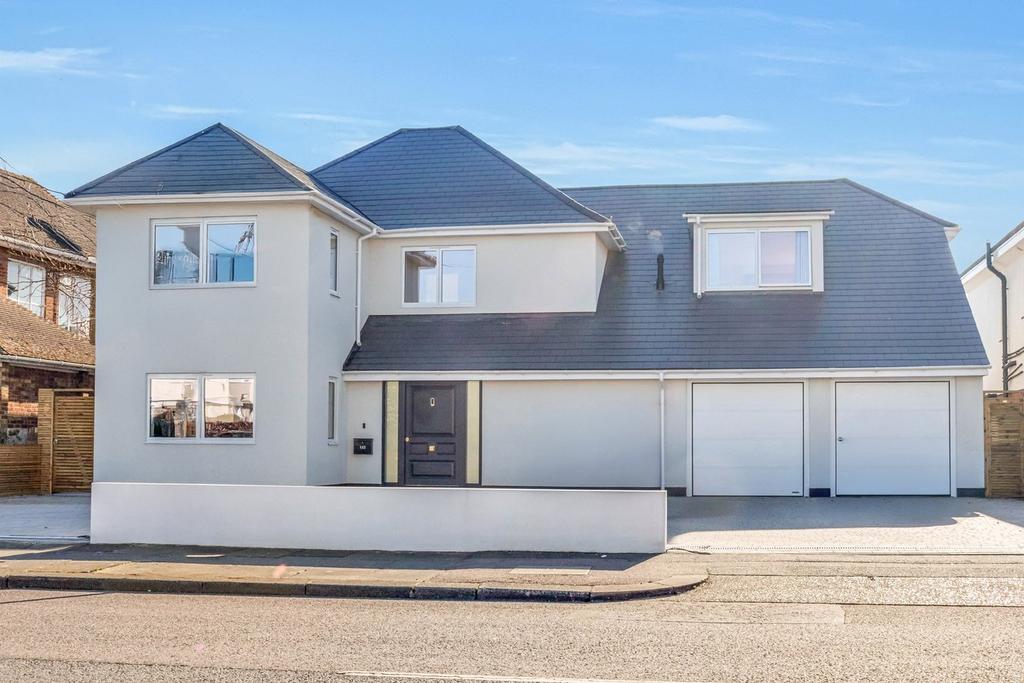 Burges Road, Thorpe Bay SS1 5 bed detached house for sale - £1,550,000