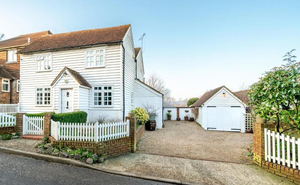 Lenham Road, Platts Heath 4 bed detached house for sale - £600,000