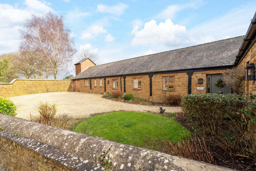 Overthorpe Banbury, Oxfordshire, OX17... 4 bed barn conversion for sale ...