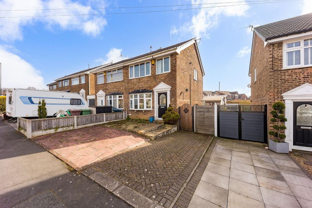 Elgin Avenue, Ashton-In-Makerfield, WN4 3 bed semi-detached house for sale - £195,000