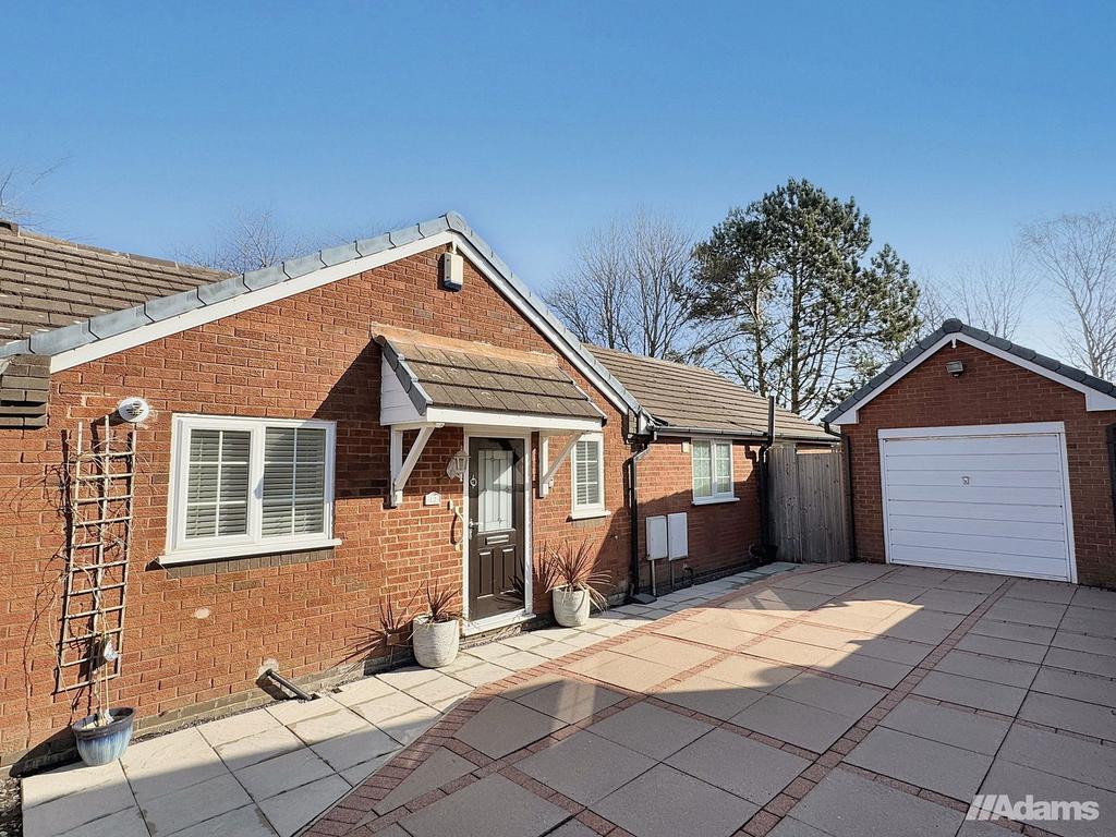 Lamport Close, Widnes 2 bed semi-detached bungalow - £225,000