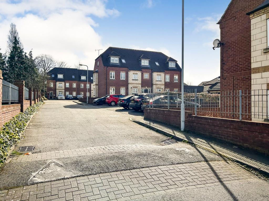 Elder Grove, Wolverhampton, WV11 2 bed flat for sale - £125,500