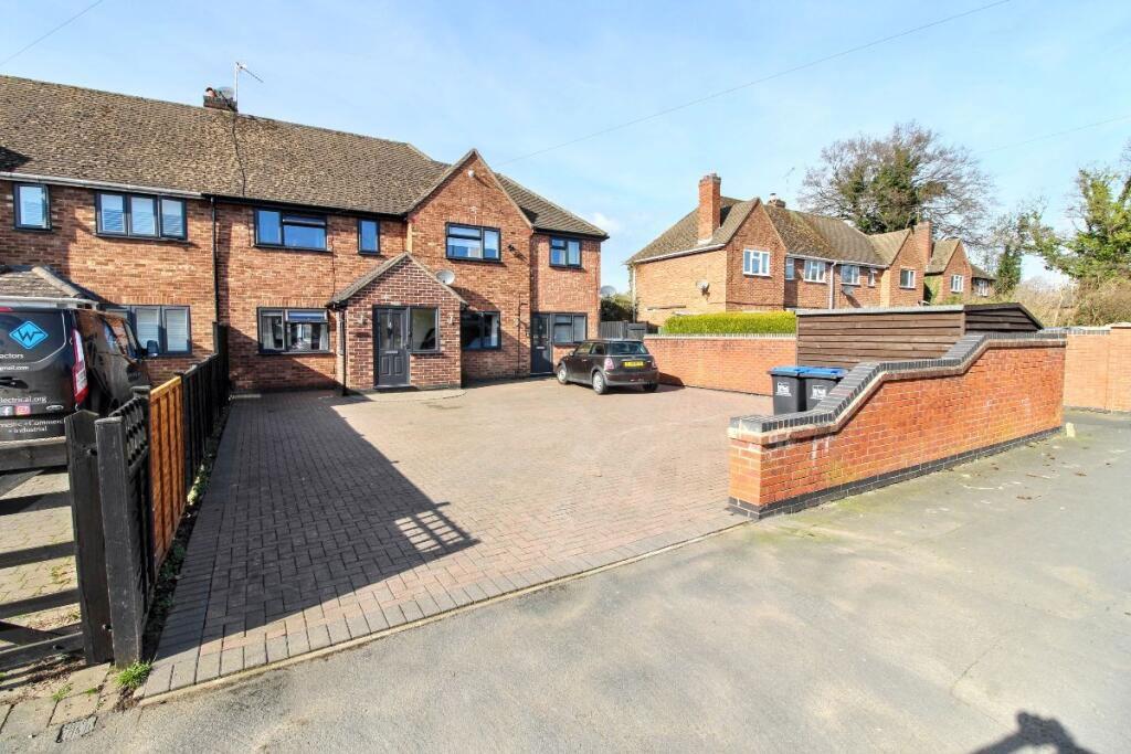 Stratford Road, Warwick CV34 4 bed terraced house - £450,000