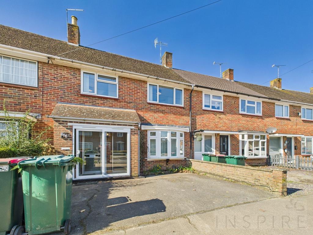 Ifield Drive, Crawley RH11 3 bed terraced house to rent - £1,800 pcm (£ ...