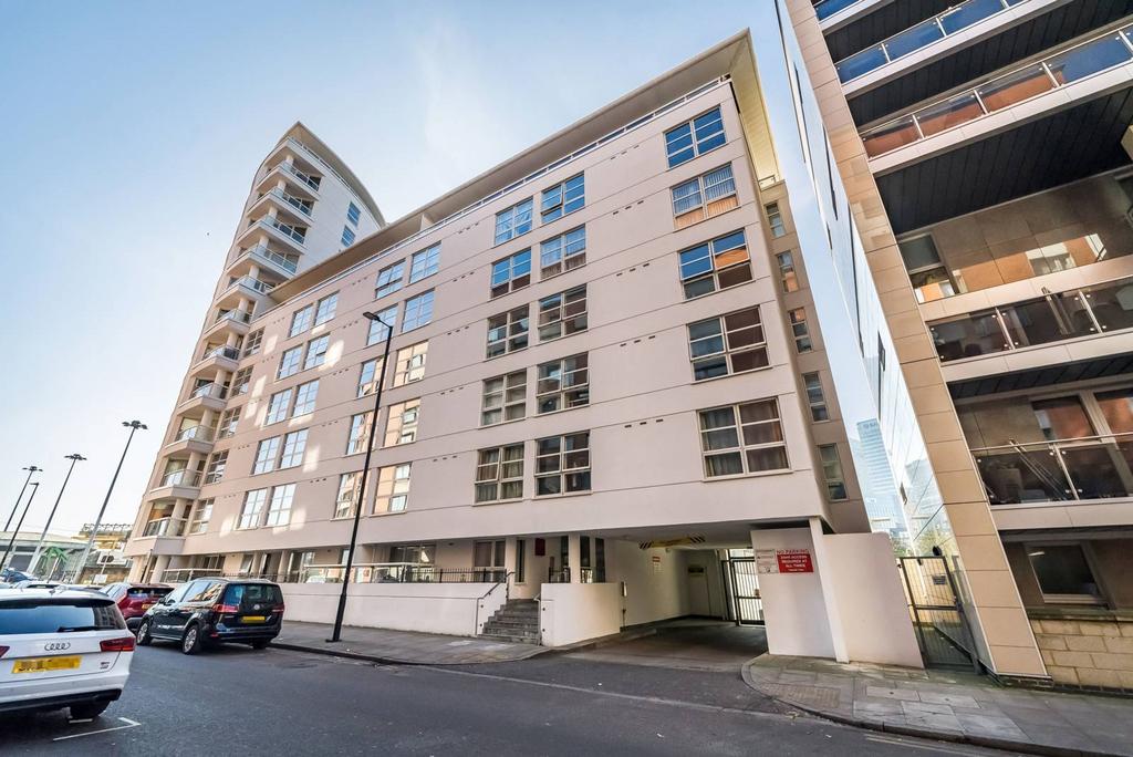 Corona Building, Canary Wharf... 2 bed penthouse for sale - £800,000