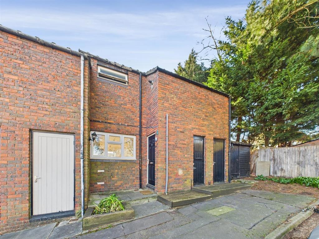 Brickett Close, Ruislip HA4 2 bed end of terrace house - £450,000
