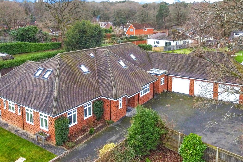 Gasden Copse, Witley, Godalming, GU8 6 bed detached house for sale - £ ...