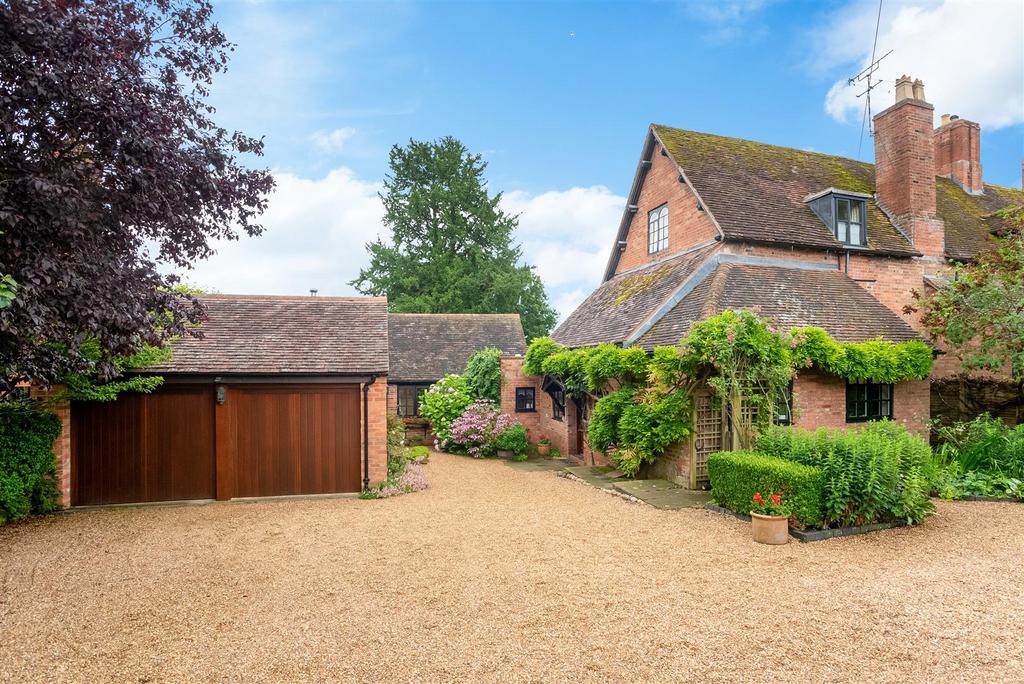 Church Road, Snitterfield... 3 bed character property for sale - £700,000