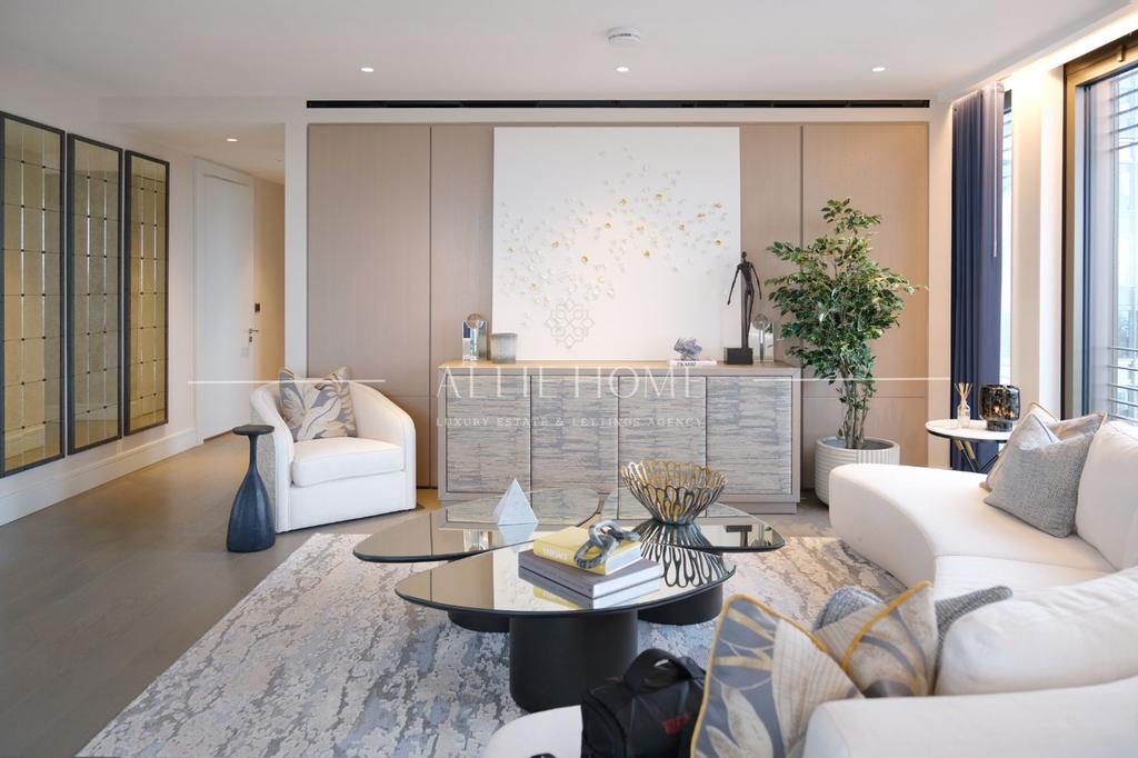 80 Houndsditch, London EC3A 3 bed flat - £3,820,000
