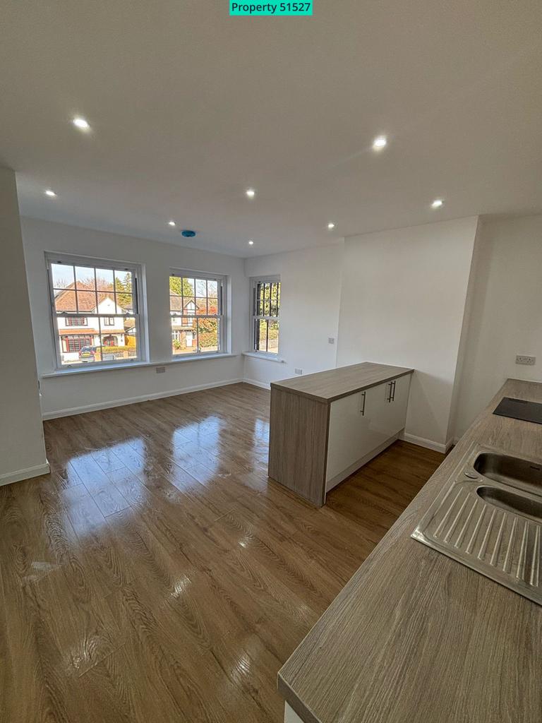 London Road, Brentwood, CM14 4QG 1 bed apartment to rent - £1,400 pcm ...