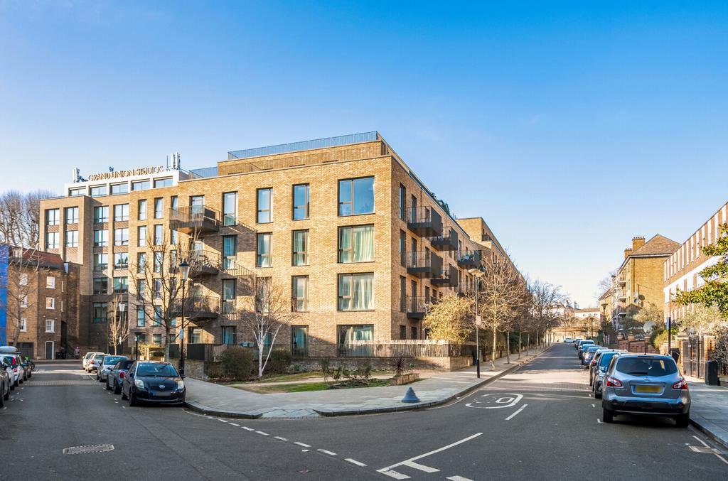 Southern Row, London, W10 2 bed apartment - £162,500