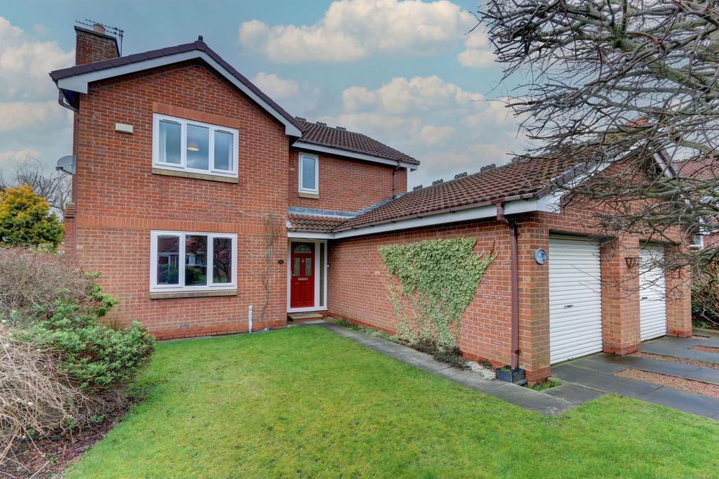 Dunstanburgh Close, Bedlington NE22 4 bed detached house for sale - £ ...