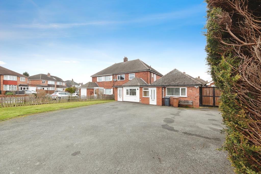 Old Lode Lane, Solihull B92 4 bed semi-detached house for sale - £500,000