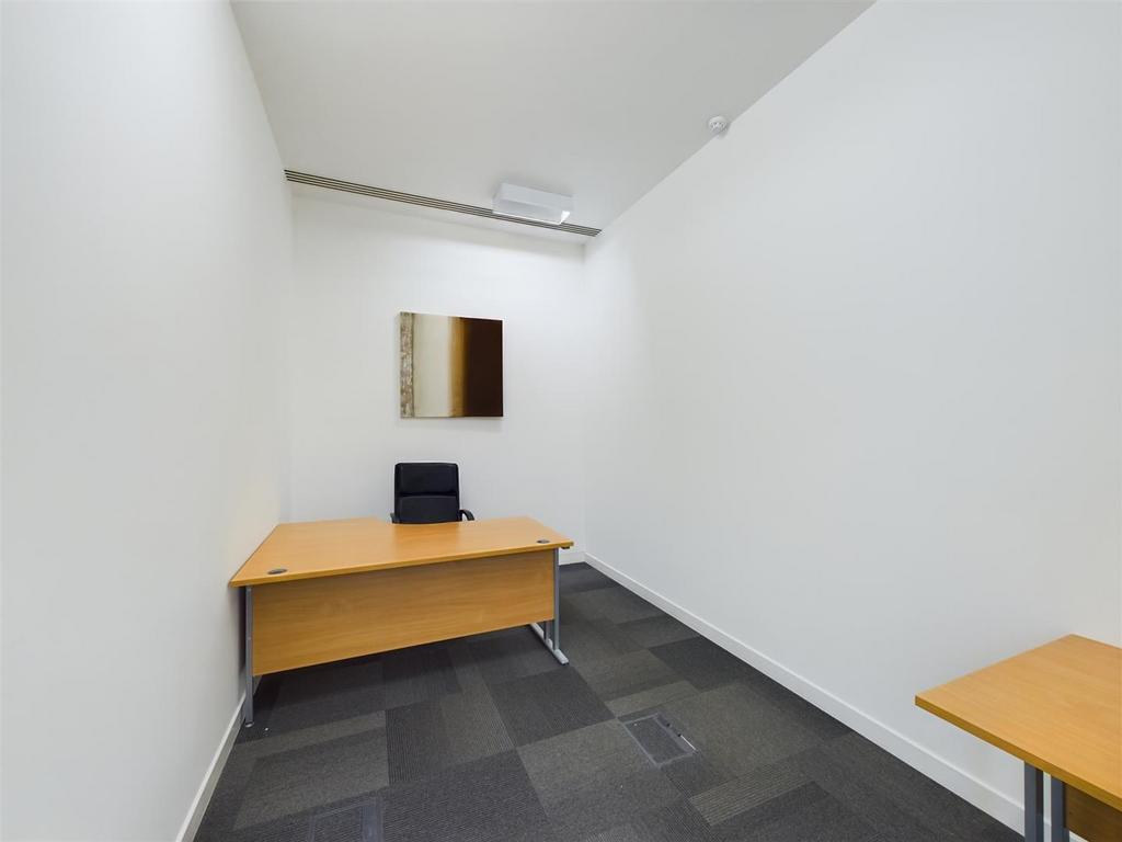 Townhead Street, Cumnock KA18 Office to rent - £325 pcm (£75 pw)