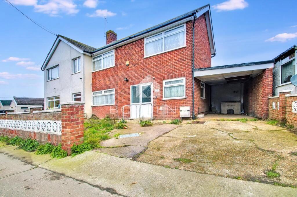 Beach Way, Jaywick, Clacton-on-Sea... 3 bed semi-detached house - £100,000