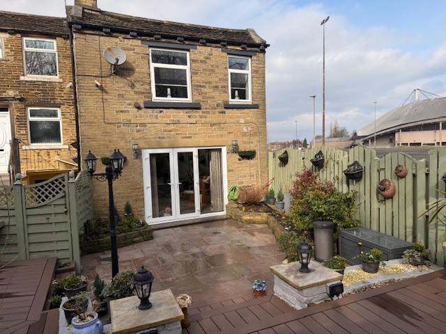 Manchester Road, Odsal, Bradford 2 bed cottage - £140,000