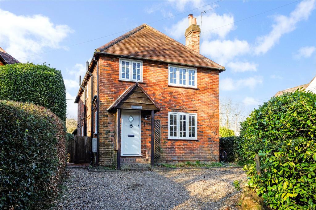 Forty Green, Beaconsfield... 4 bed detached house - £1,295,000