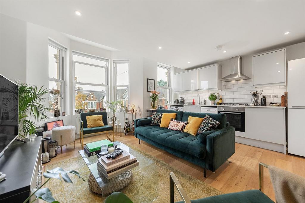 Arodene Road, SW2 2 bed flat - £495,000