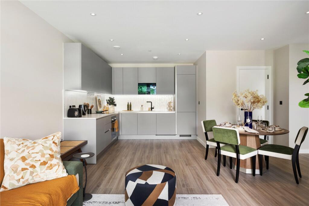 Unit 21 Luna Gardens, Lapwing Lane... 2 bed apartment - £265,950
