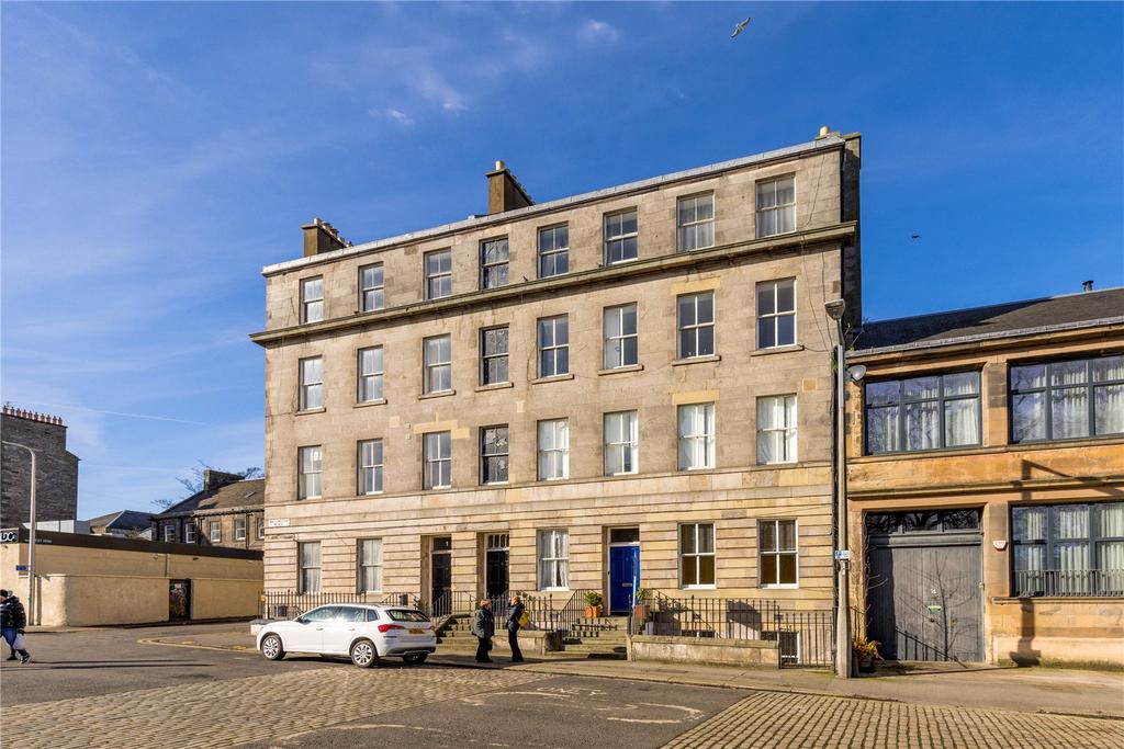 3A Wellington Place, Leith Links... 3 bed apartment - £360,000