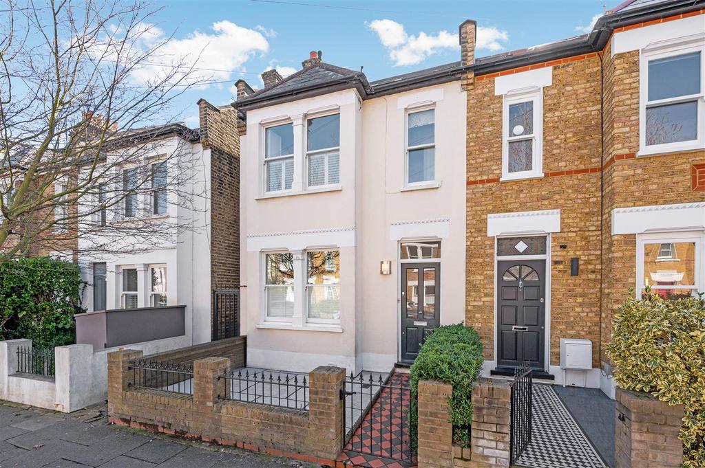 Clarence Road, London SW19 3 bed end of terrace house for sale - £1,175,000