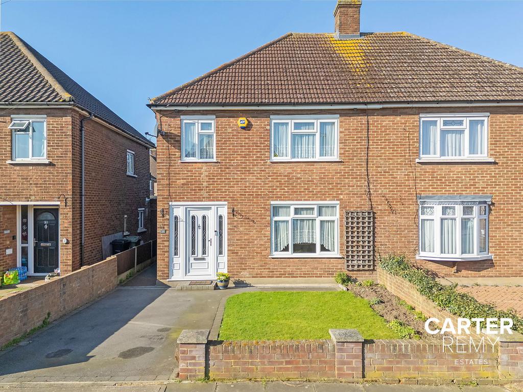 Elmway, Grays, RM16 3 bed semi-detached house - £415,000