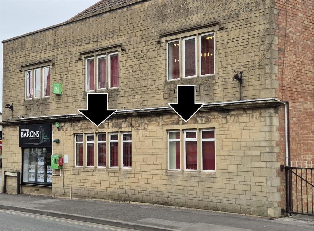 124 High Street Property to rent - £695 pcm (£160 pw)