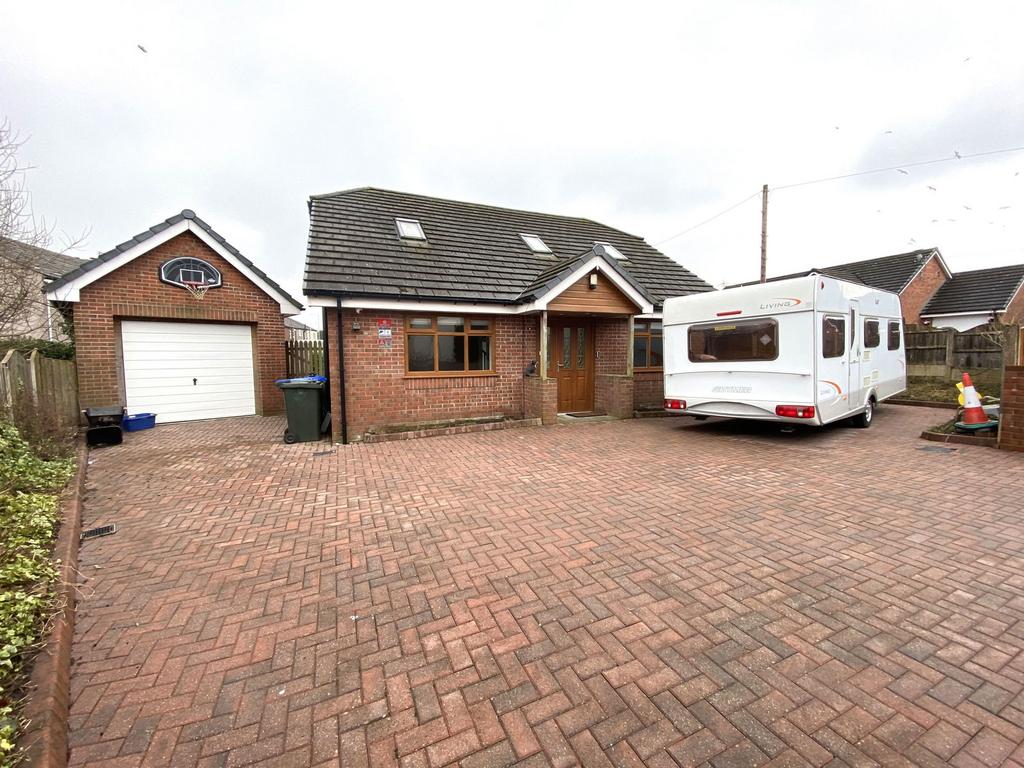 4 Yew Tree Close, Rochdale, OL11 2UR 4 bed detached house for sale - £ ...