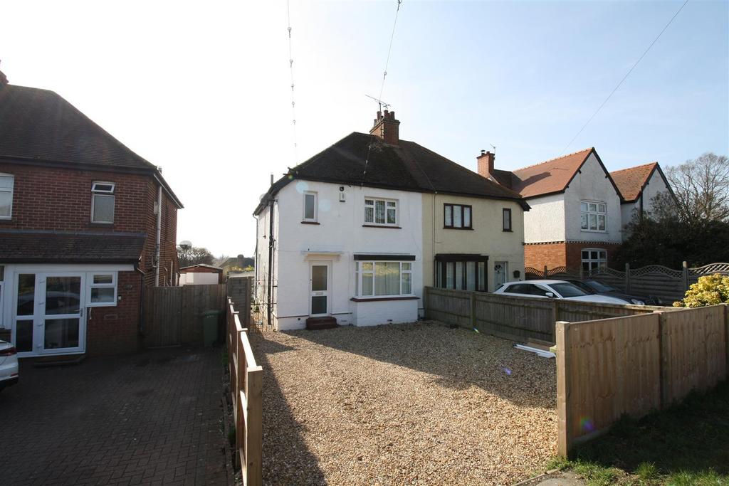 Buckingham Road, Bletchley, Milton... 3 bed semi-detached house - £350,000