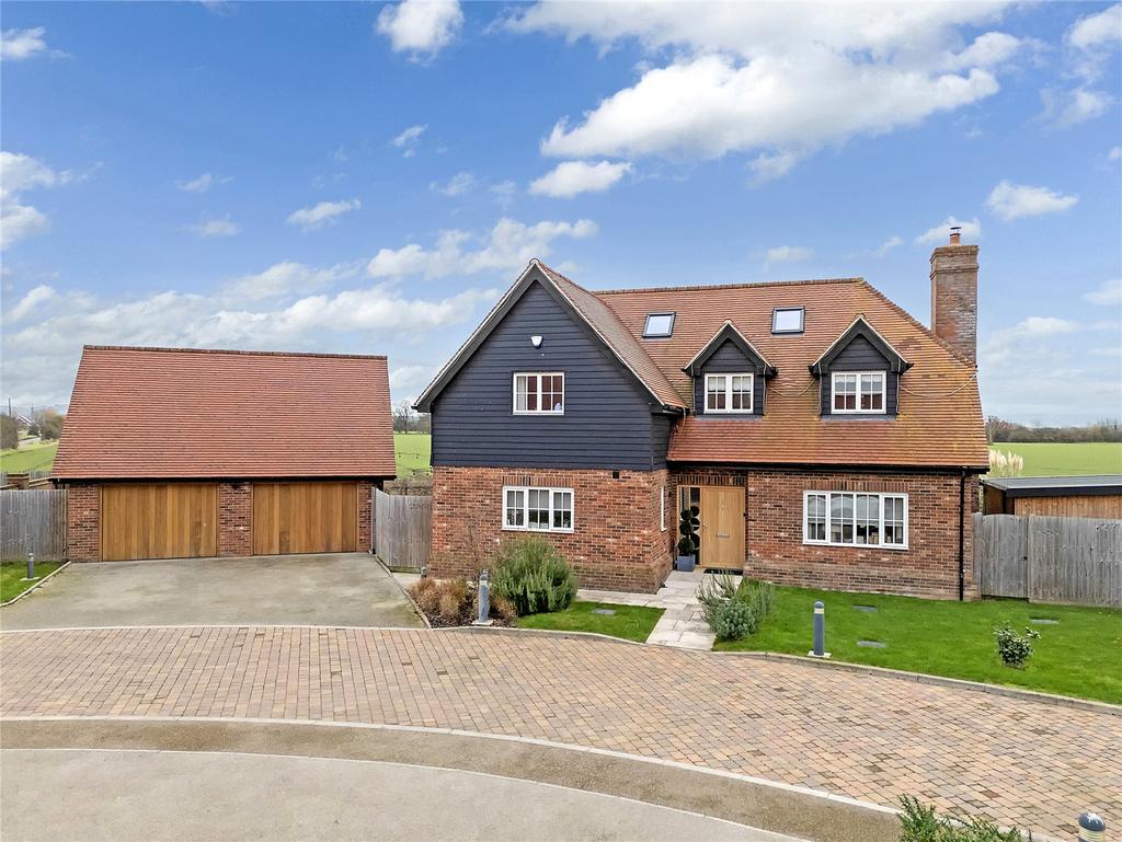 Fen Gate, Fen Lane, Bulphan, RM14 5 bed detached house to rent - £4,650 pcm (£1,073 pw)