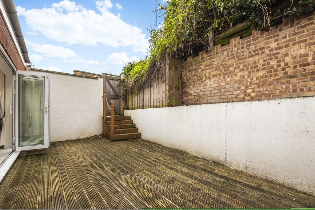 British Grove South Chiswick W4 3 bed house - £3,600 pcm (£831 pw)