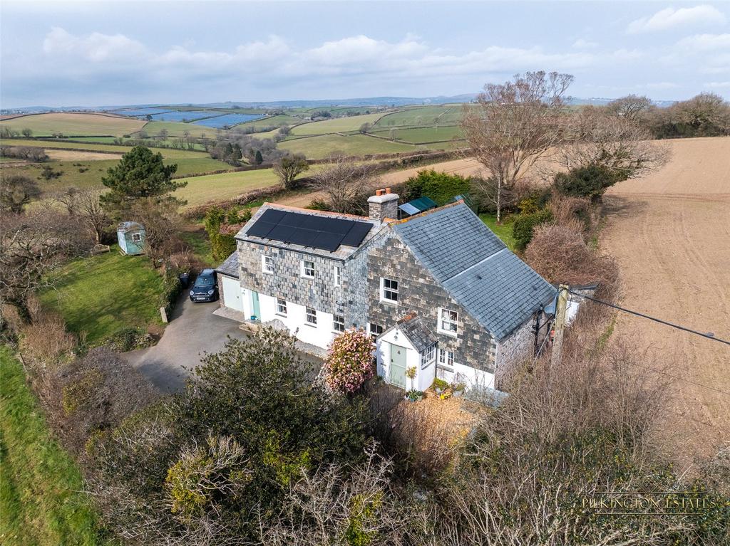 Menheniot, Cornwall PL14 4 bed detached house for sale - £750,000