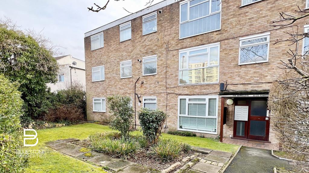 Sunny Bank 2 bed flat for sale - £290,000
