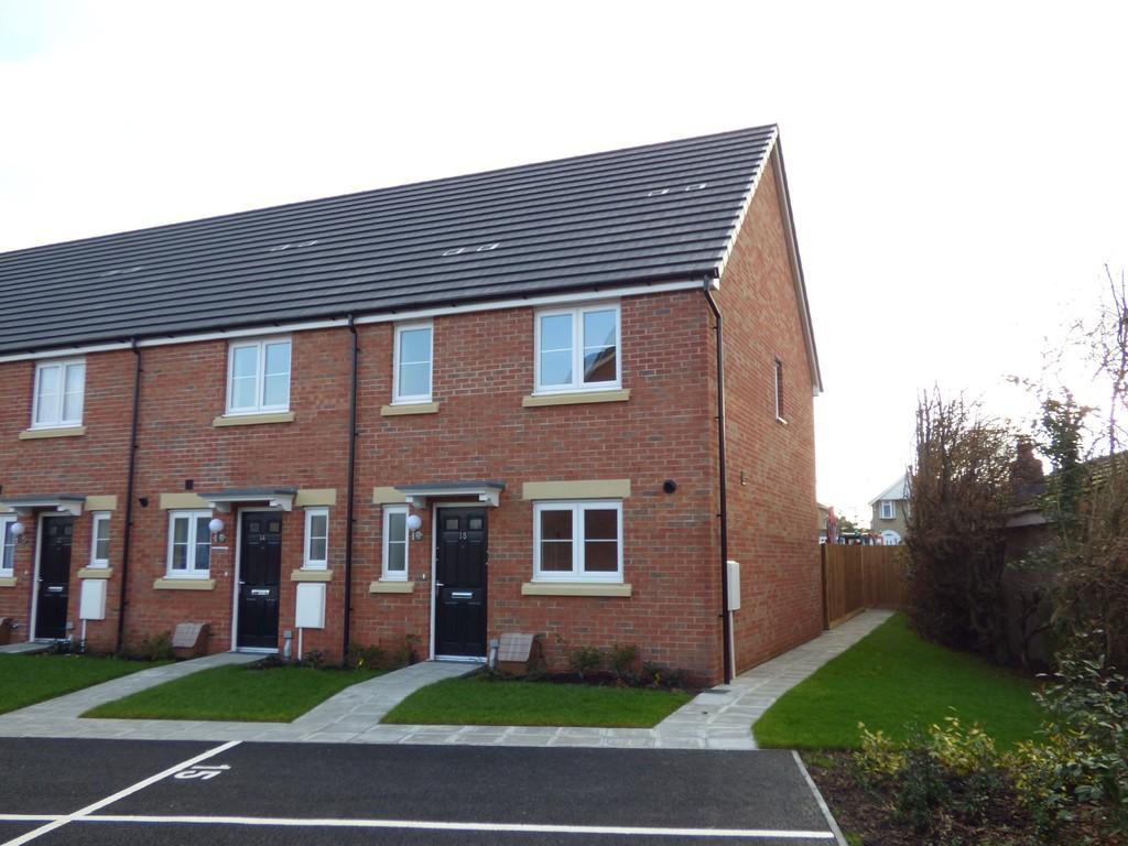 Jutland Avenue, Swindon SN2 3 bed end of terrace house - £1,275 pcm (£ ...