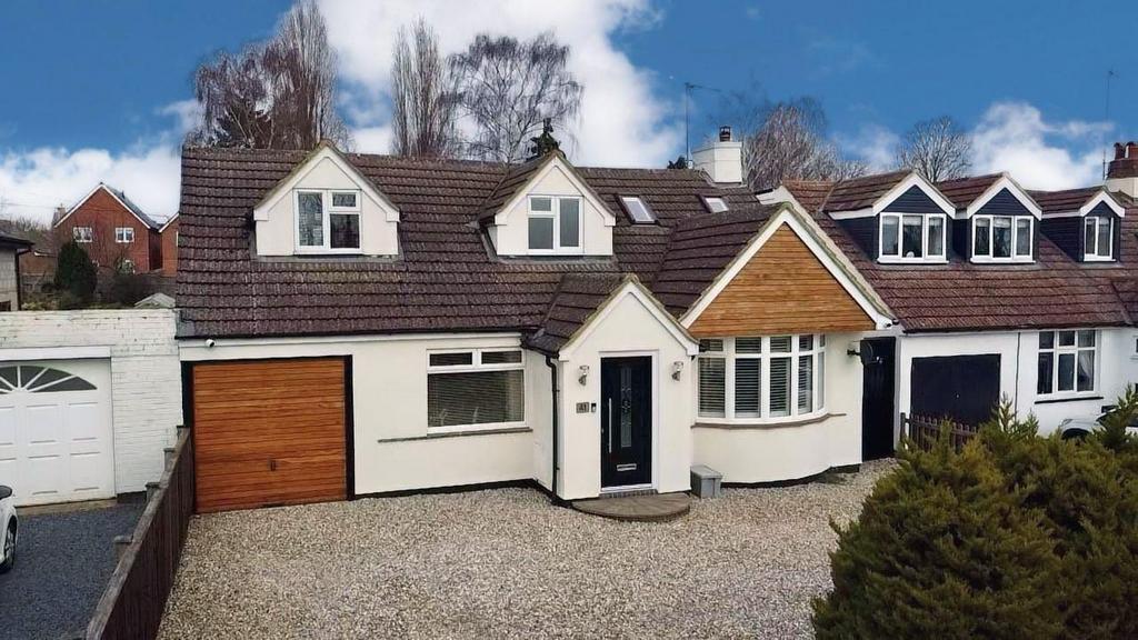 Newport Pagnell Road, Hardingstone... 4 bed detached house for sale - £ ...
