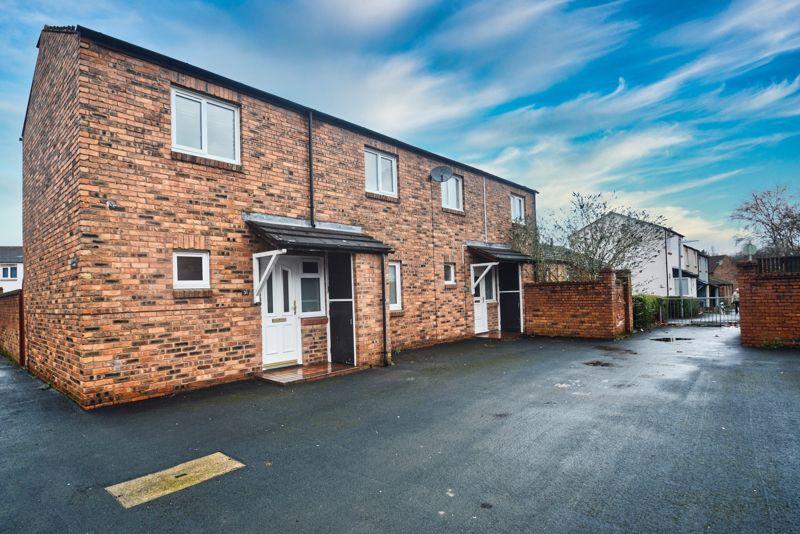 Catterick Close, Telford TF1 2 bed property - £155,000