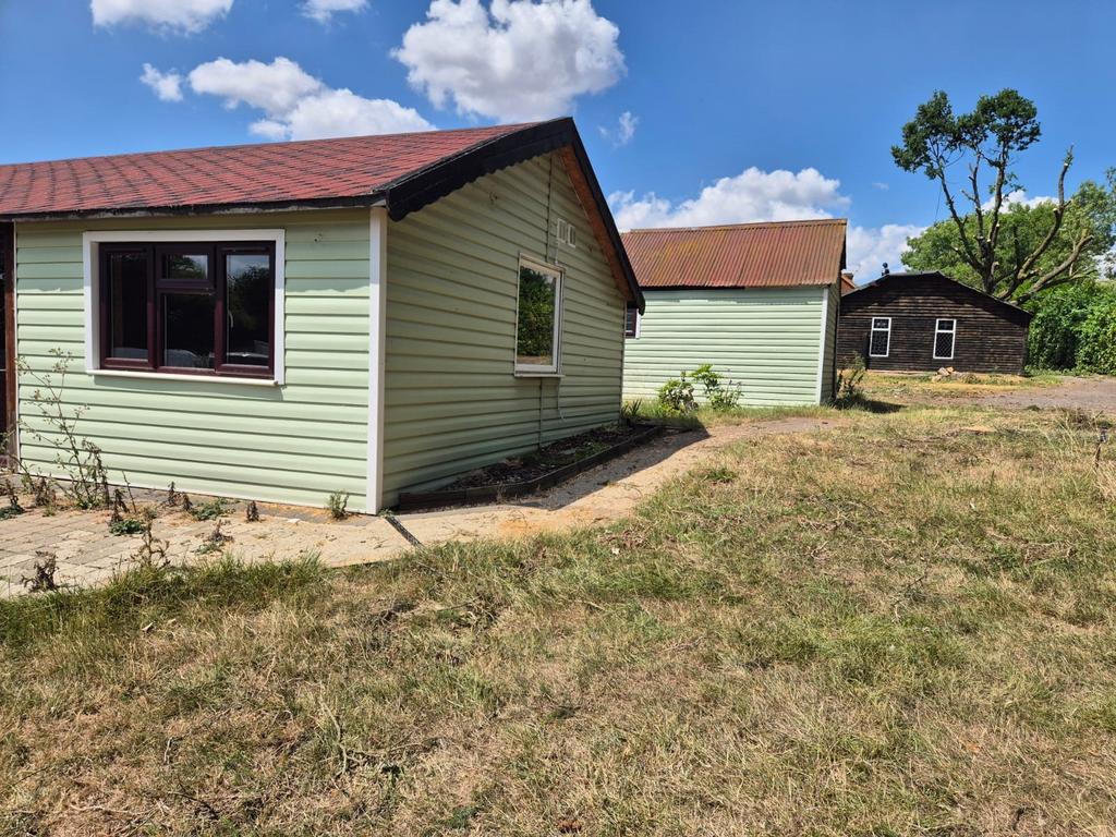 Redricks Lane, Sawbridgeworth CM21 Mixed use to rent