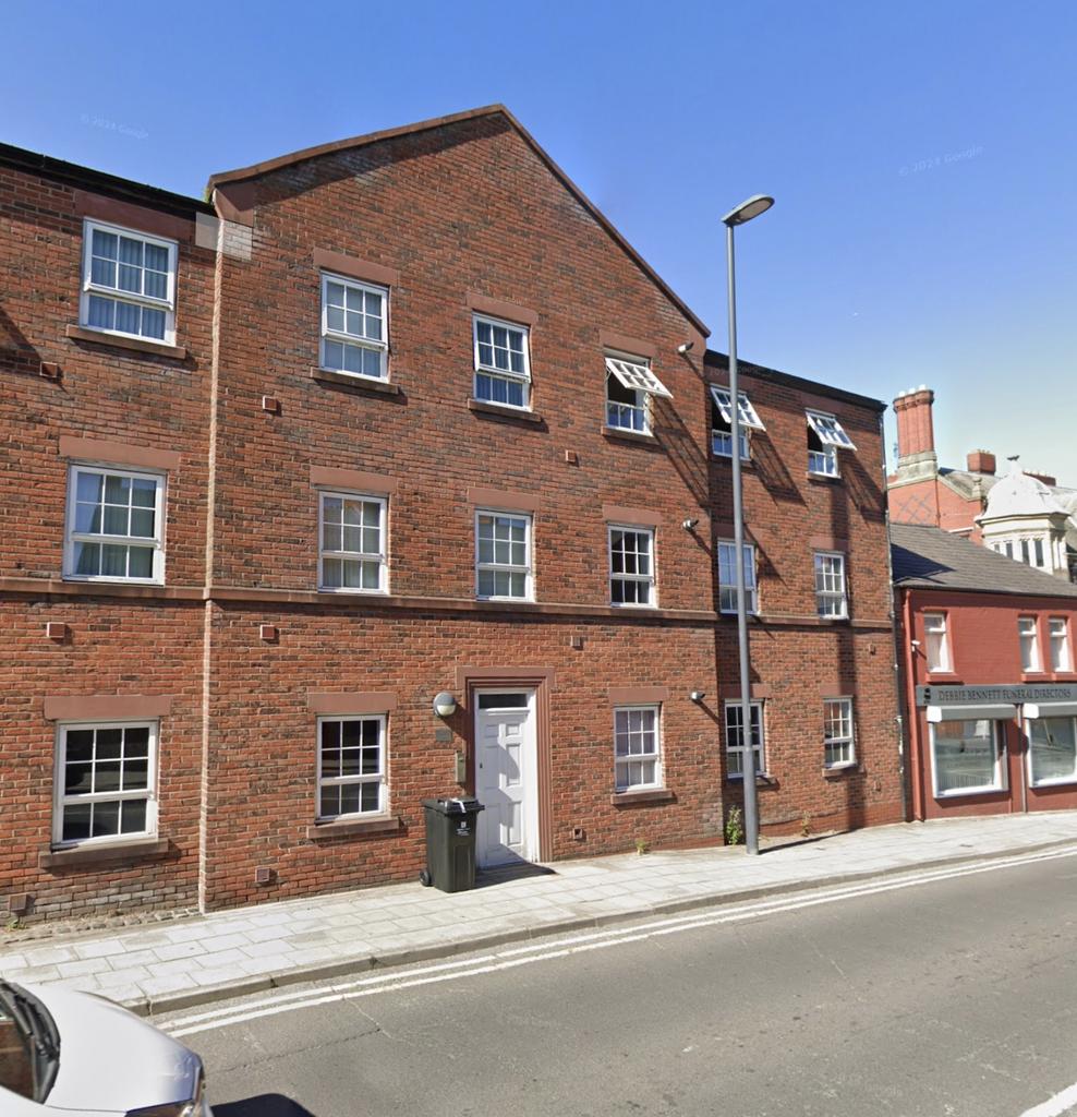 High Street, Prescot, L34 2 bed flat - £750 pcm (£173 pw)