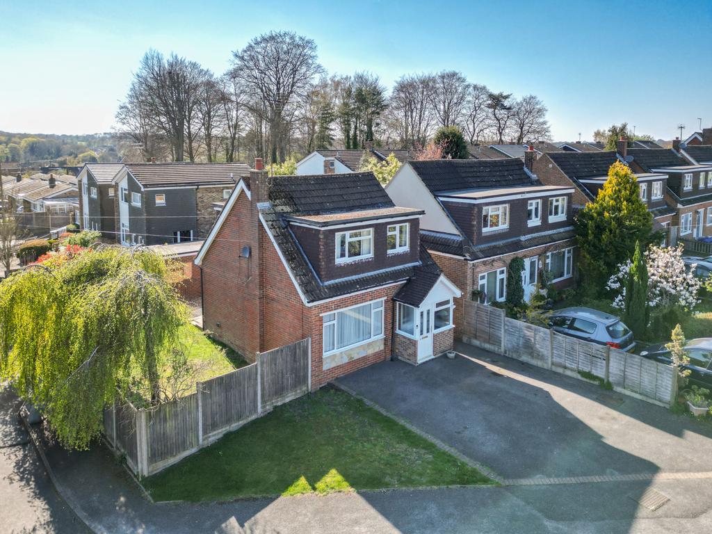 Inkerman Drive, High Wycombe HP15 3 bed detached house for sale - £550,000