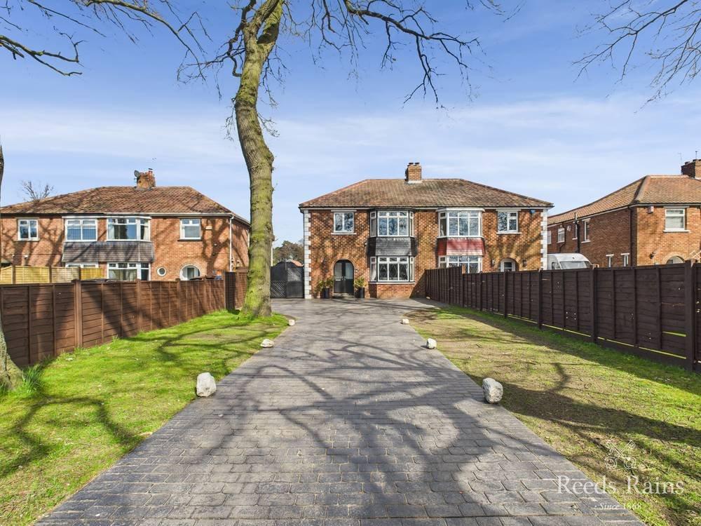 Acklam Road, Middlesbrough TS5 4 bed semi-detached house for sale - £ ...