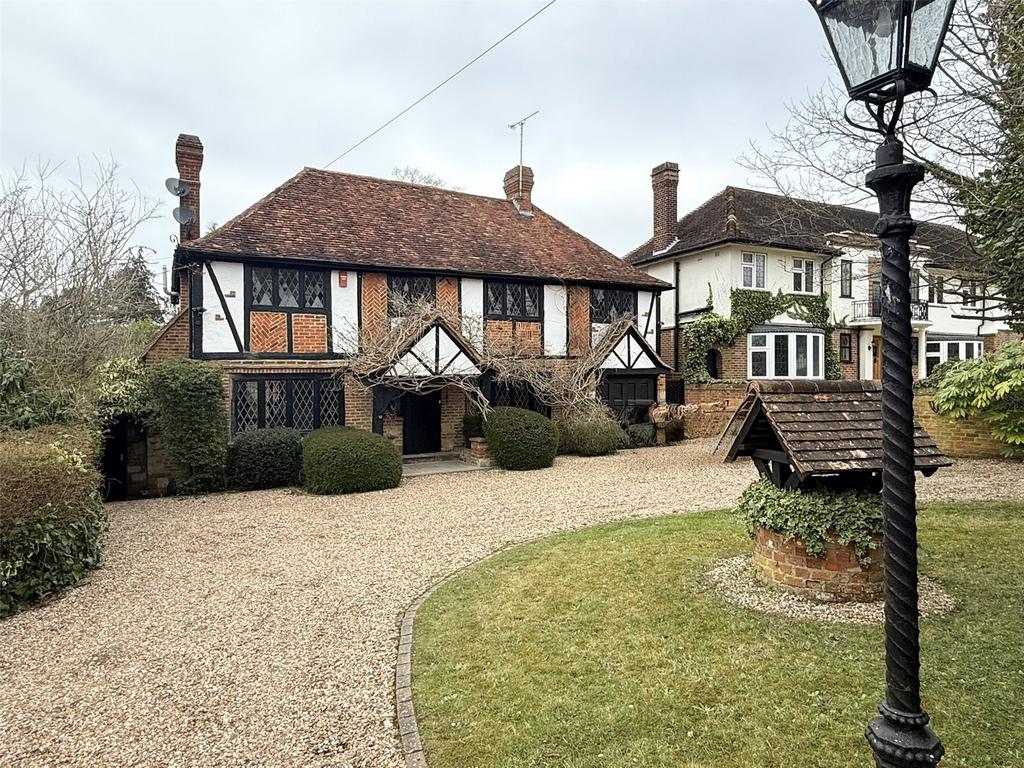 Brookmans Avenue, Brookmans Park... 5 bed detached house to rent - £ ...
