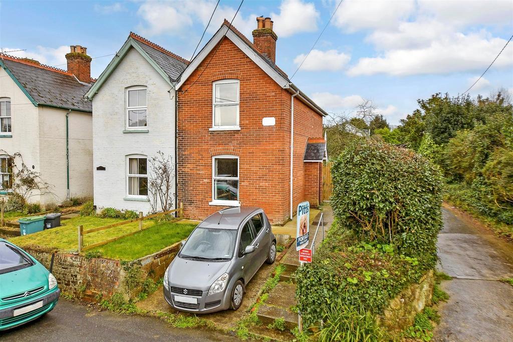 Lockyer Cottages, Freshwater PO40 3 bed semi-detached house - £214,500