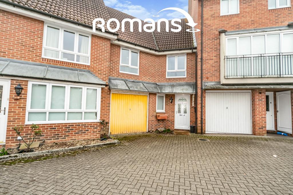 Hartigan Place, Woodley, Reading, RG5 3 bed terraced house - £1,750 pcm ...