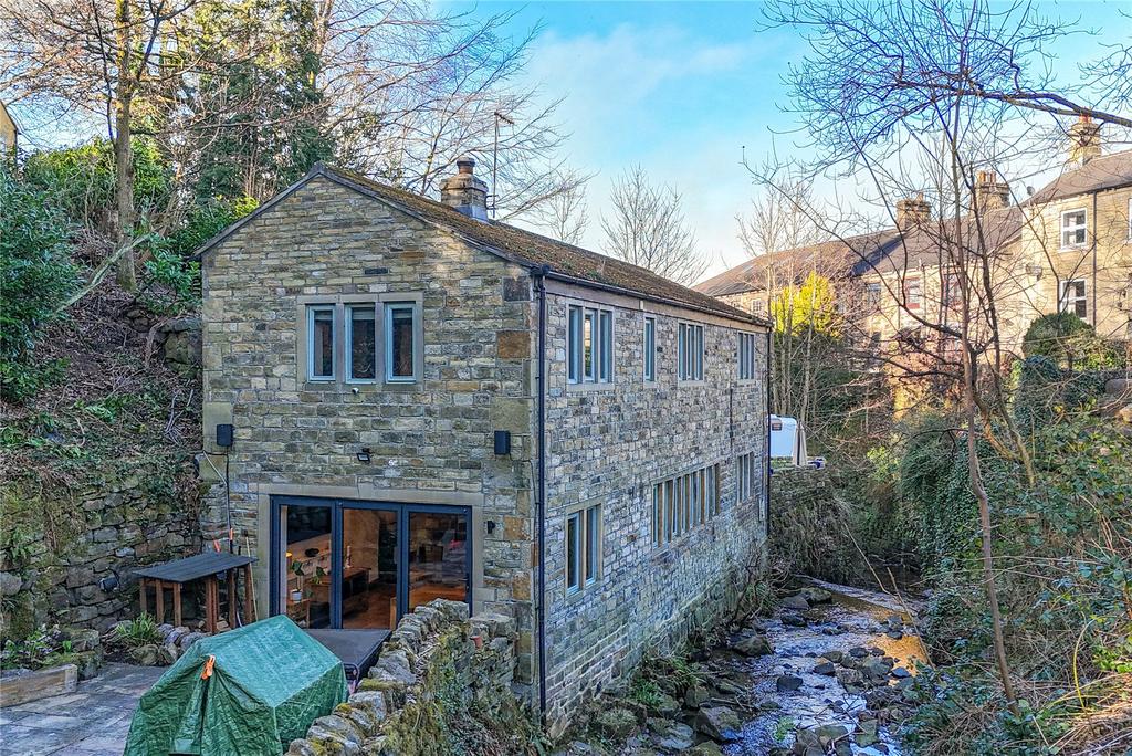 Manchester Road, Slaithwaite... 4 bed detached house - £550,000