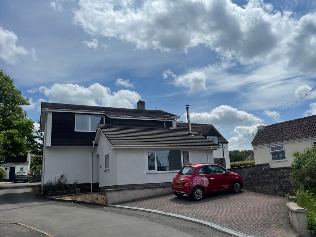 Fairfield Close, Backwell 4 bed detached house - £1,900 pcm (£438 pw)