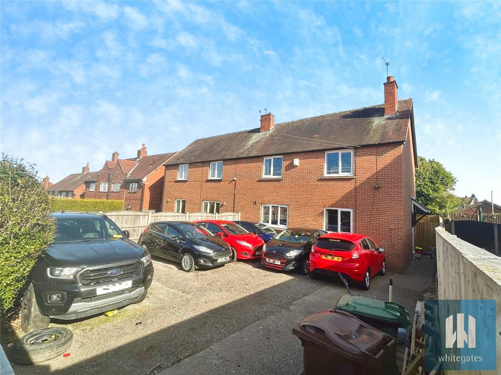 Grove Mount, South Kirkby... 3 bed semi-detached house - £80,000